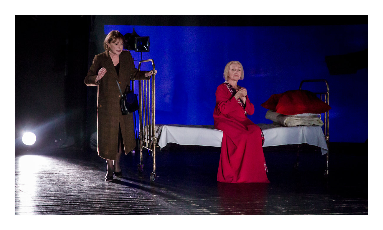 Teatr Dramatyczny w Warszawie zaprasza seniorów. – Nasz Senior